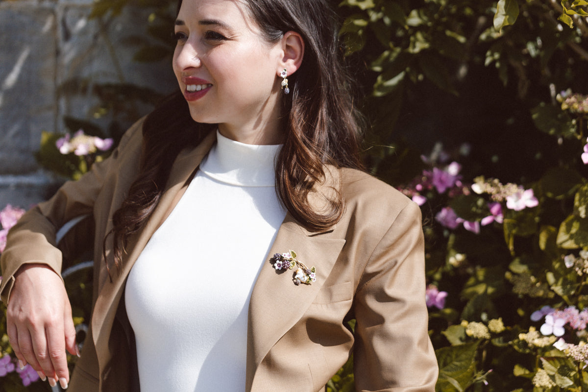 How to Style Brooches - 5 Looks For a Fresh Twist on Timeless Style ...